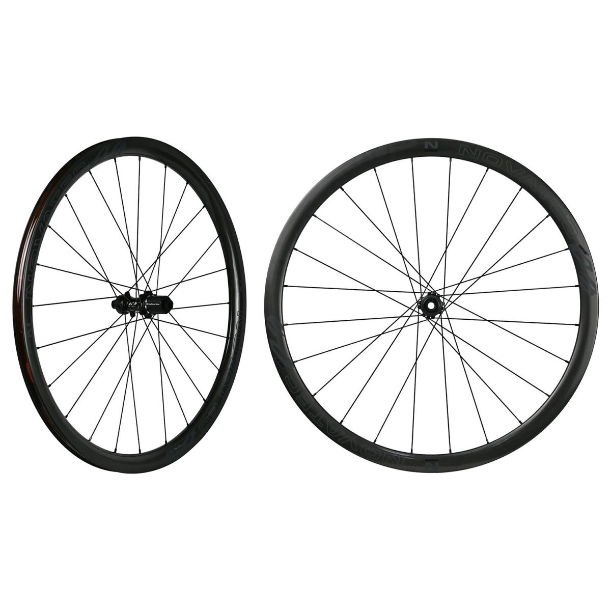 NOVATEC R3 DISC CL-PRO-XDR-Gen5 Laufradsatz: Leicht, robust & effizie ...